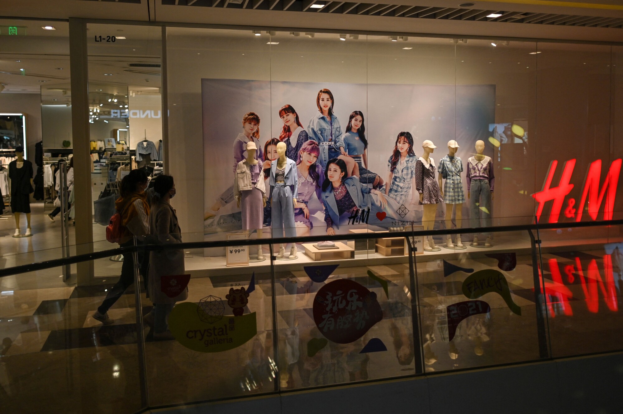 H&M Vows to Rebuild Trust in China After Xinjiang Backlash