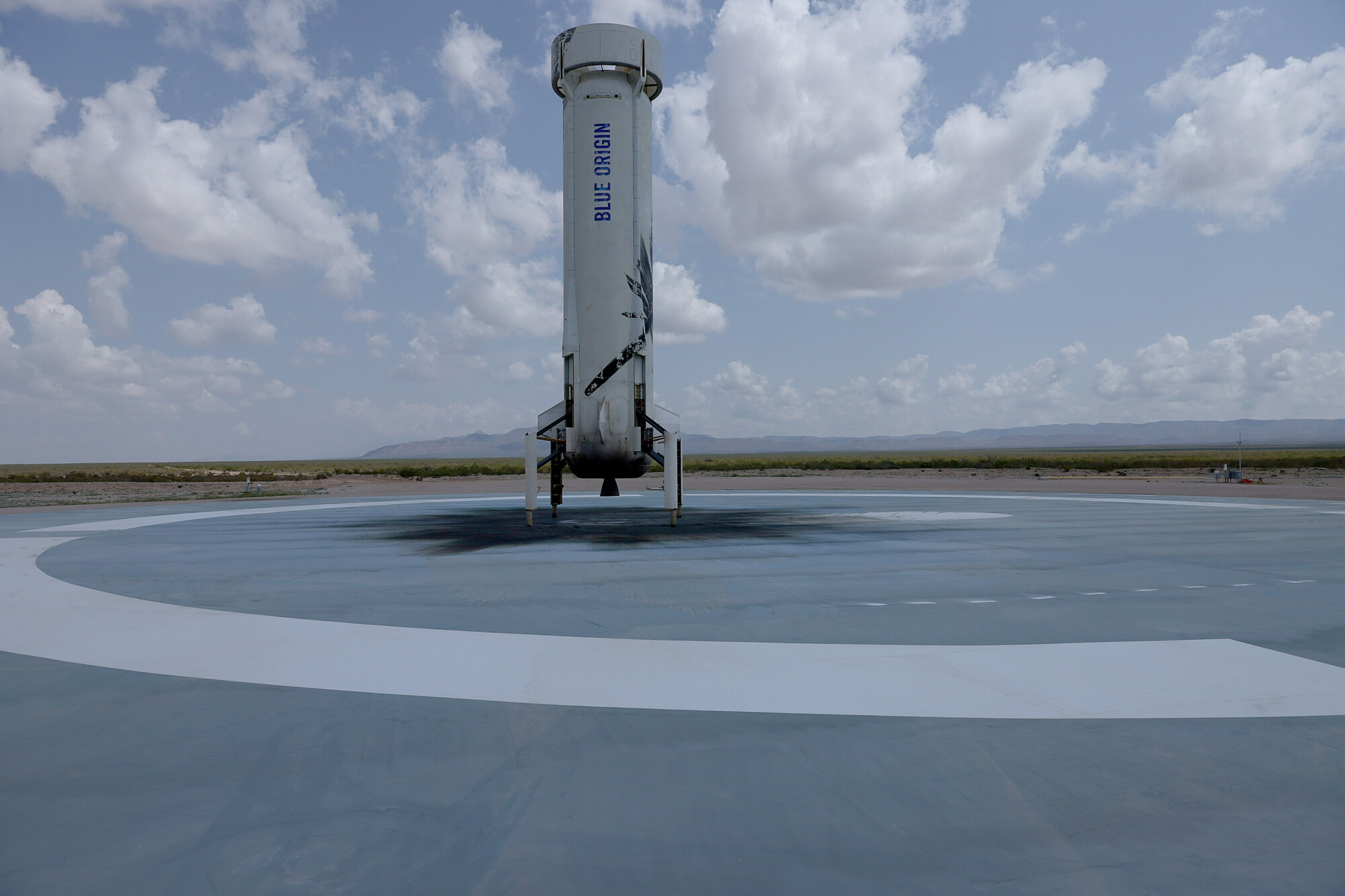 Blue Origin Sues US Government Over SpaceX Lunar Lander Contract
