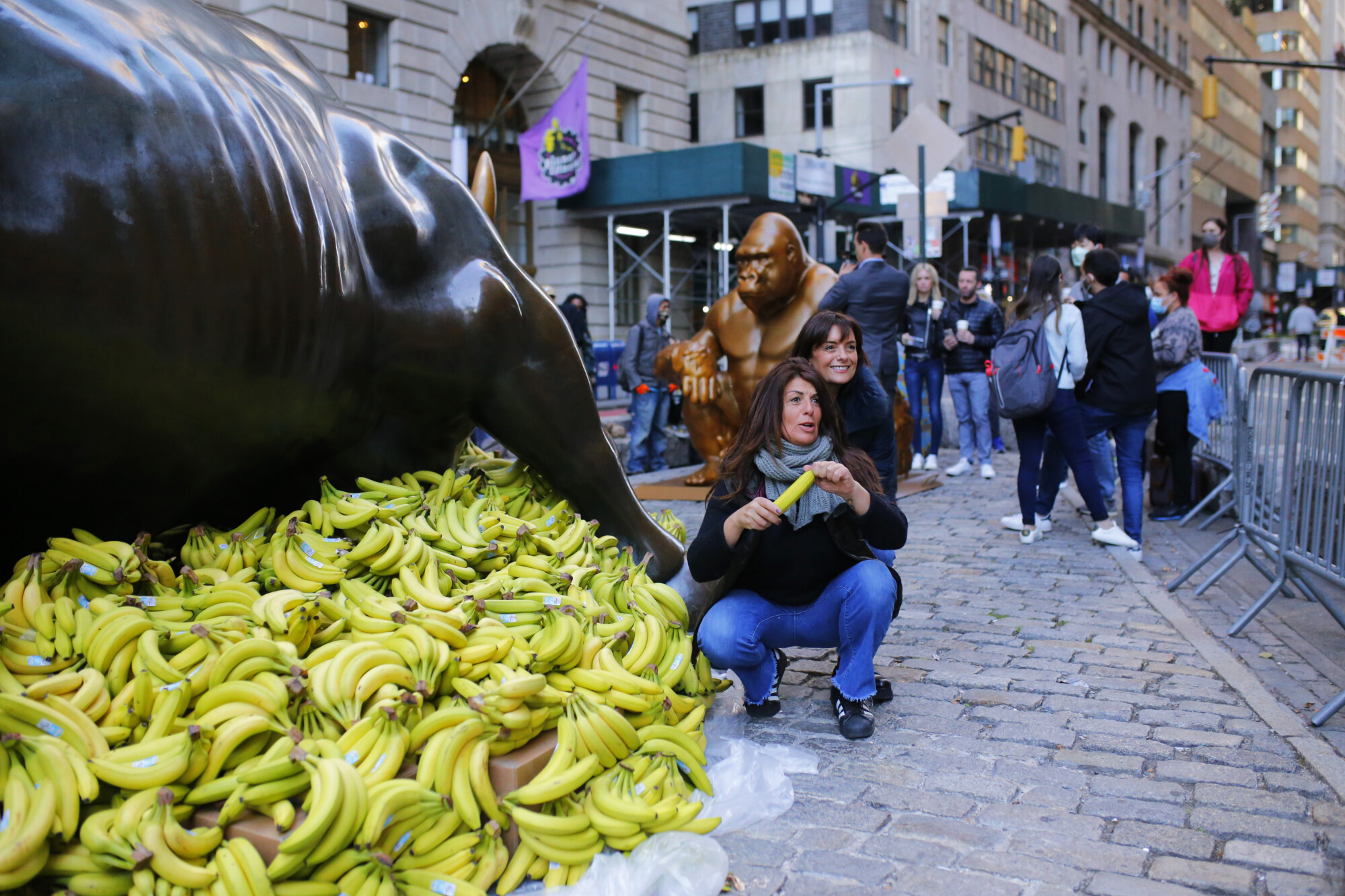10,000 Bananas and a Gorilla at Wall Street